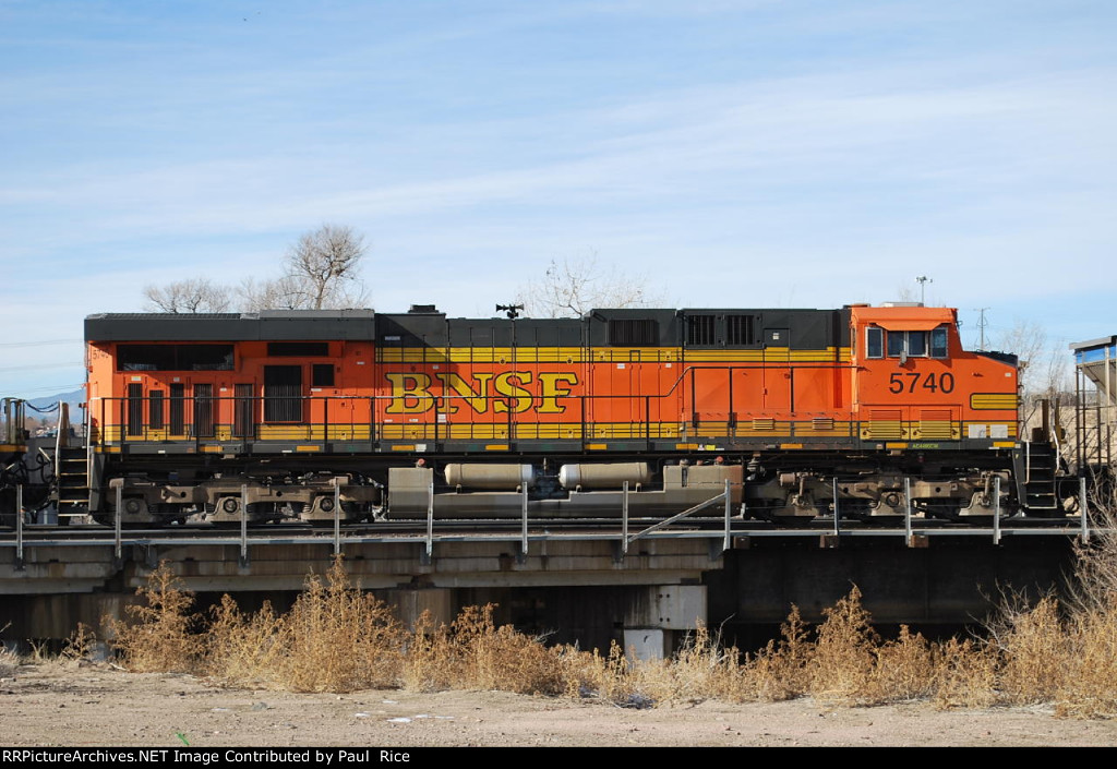 BNSF 5740